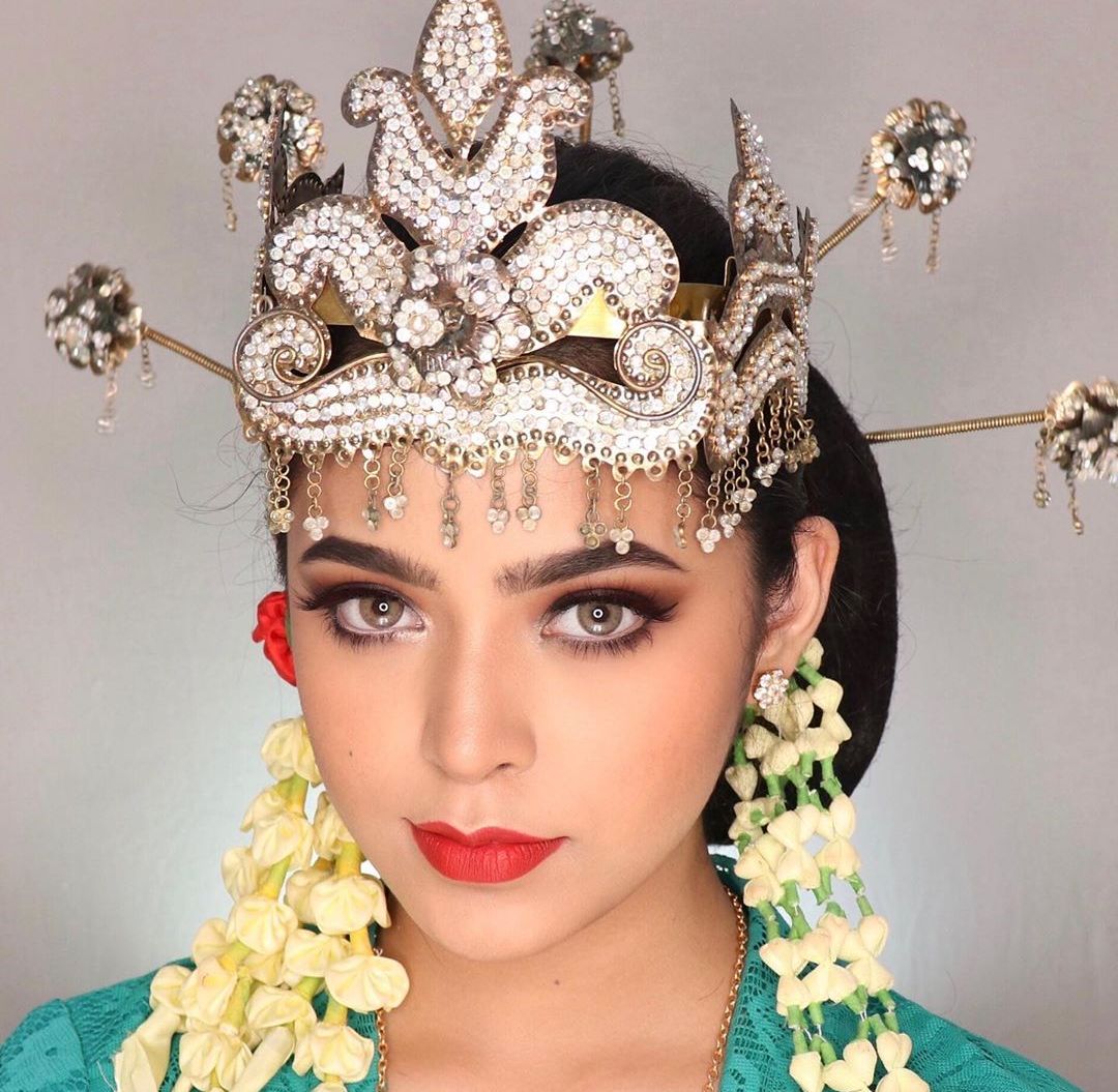 Lathi viral di dunia maya - Urmilamile's World